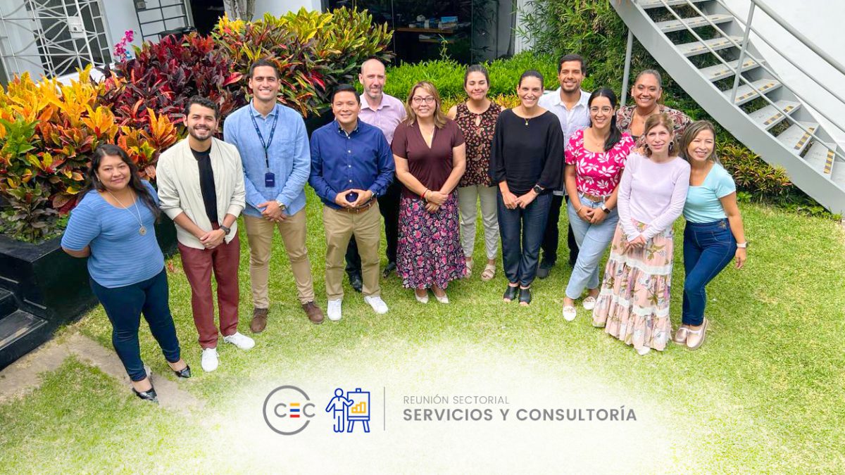 Reunión mensual del comité sectorial de servicios y consultoría del CEC - CEC